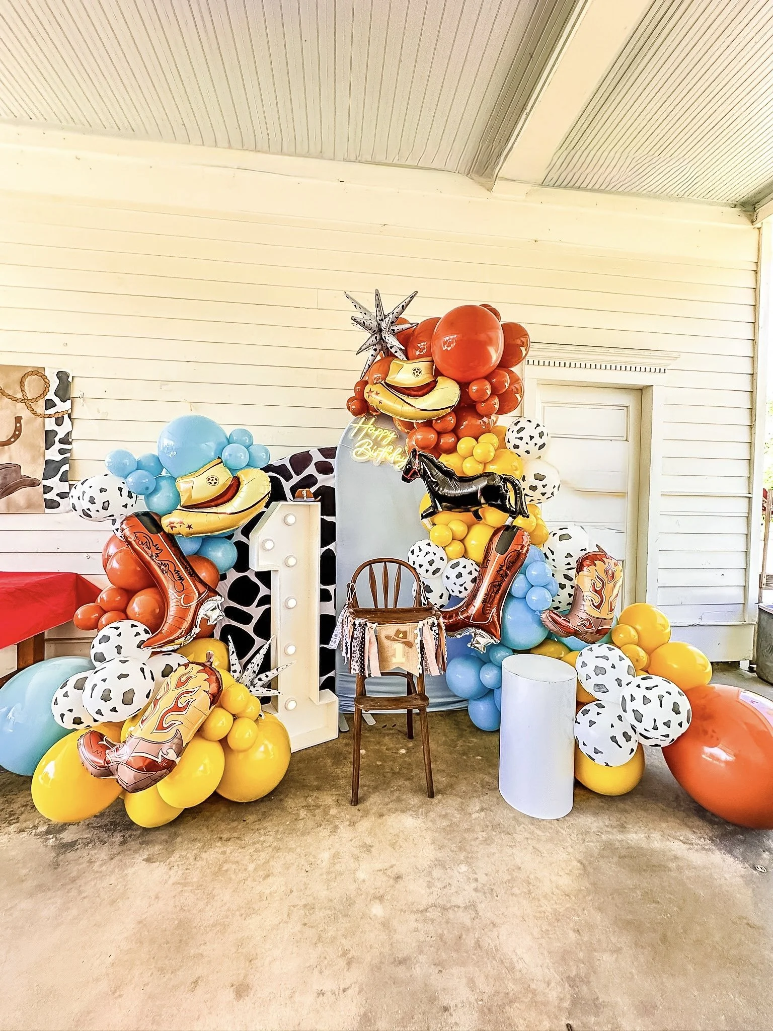 Houston Balloon Decor & Backdrop Rentals | Custom Garlands — Little ...
