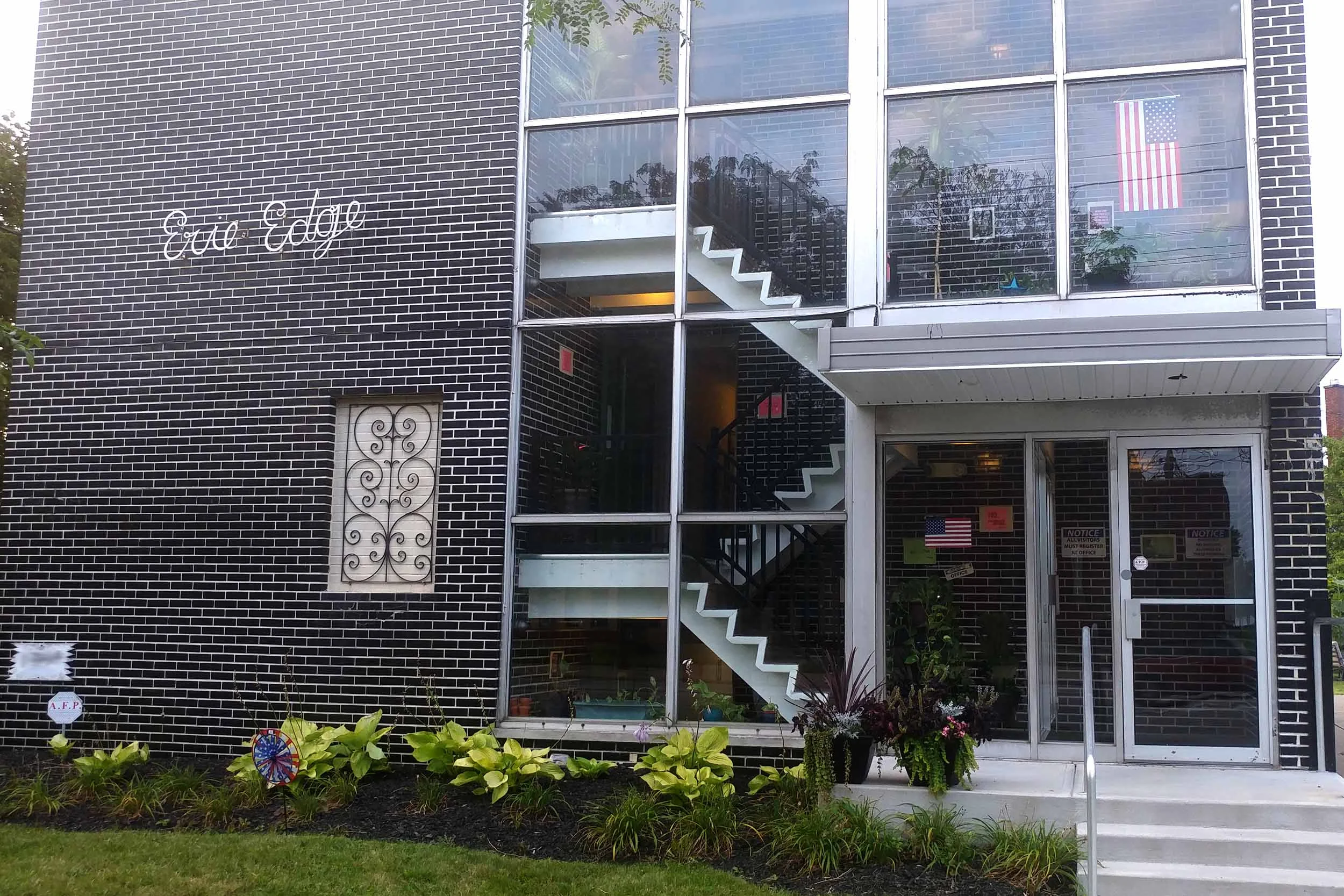 Life Exchange Center