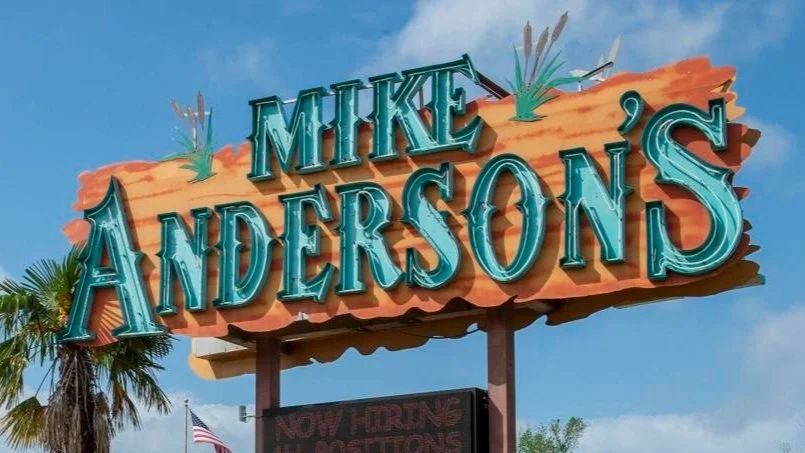 Baton Rouge — Mike Andersons Restaurant