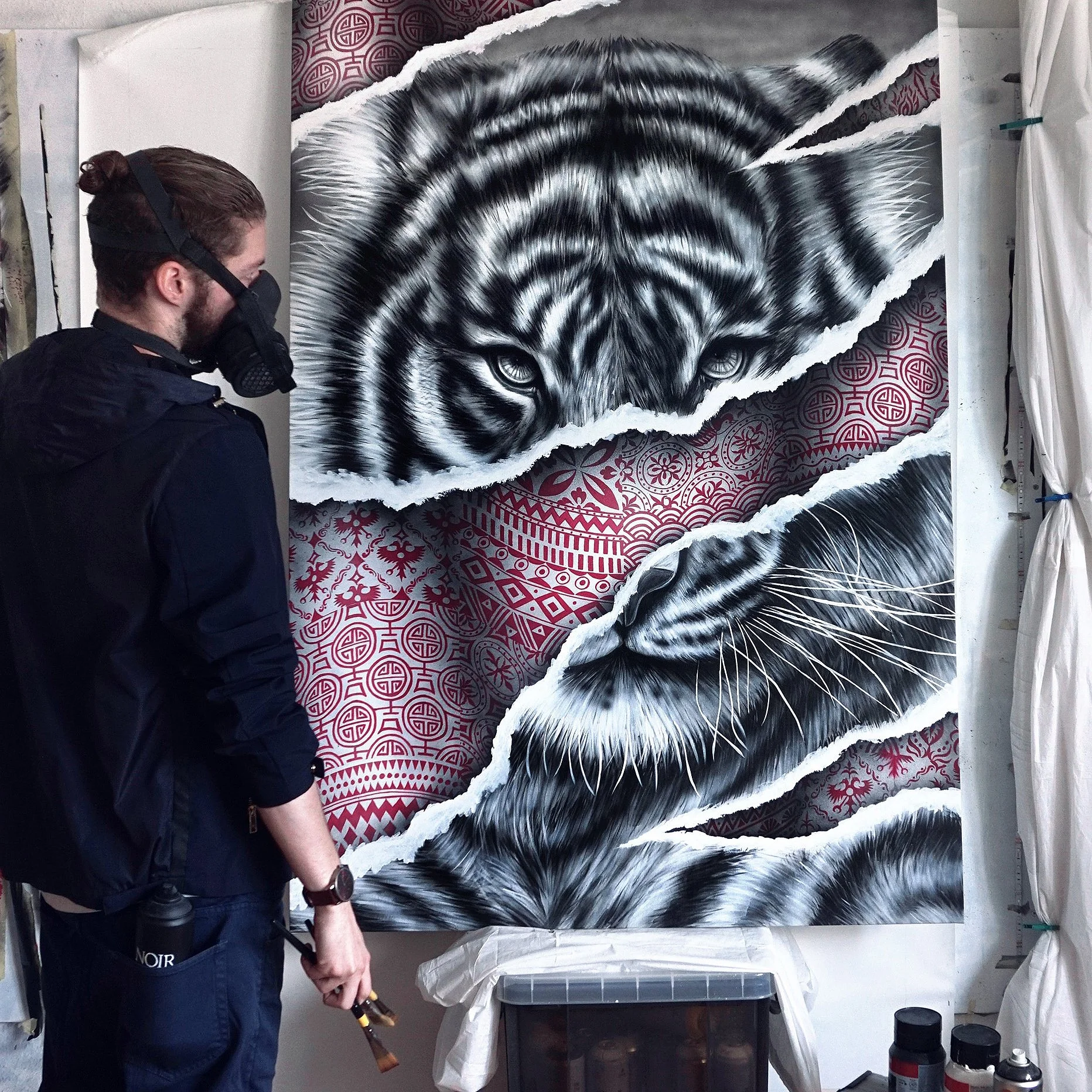 NOIR artist Paintings