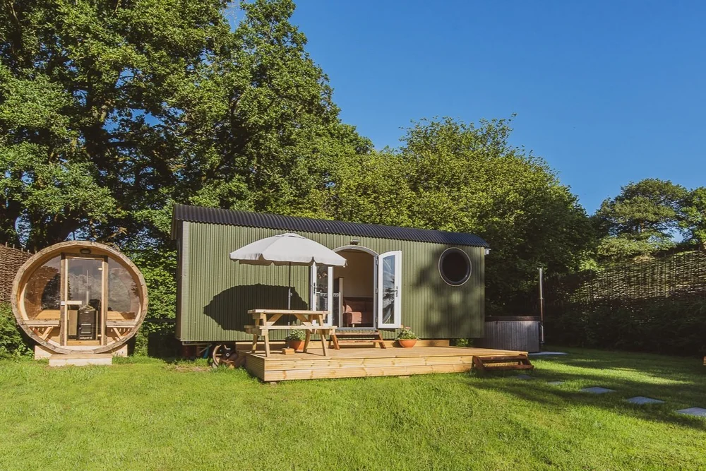 Hidden Wood Glamping, Luxury family glamping near Longleat