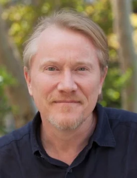 Benjamin Moore — The Linklater Center