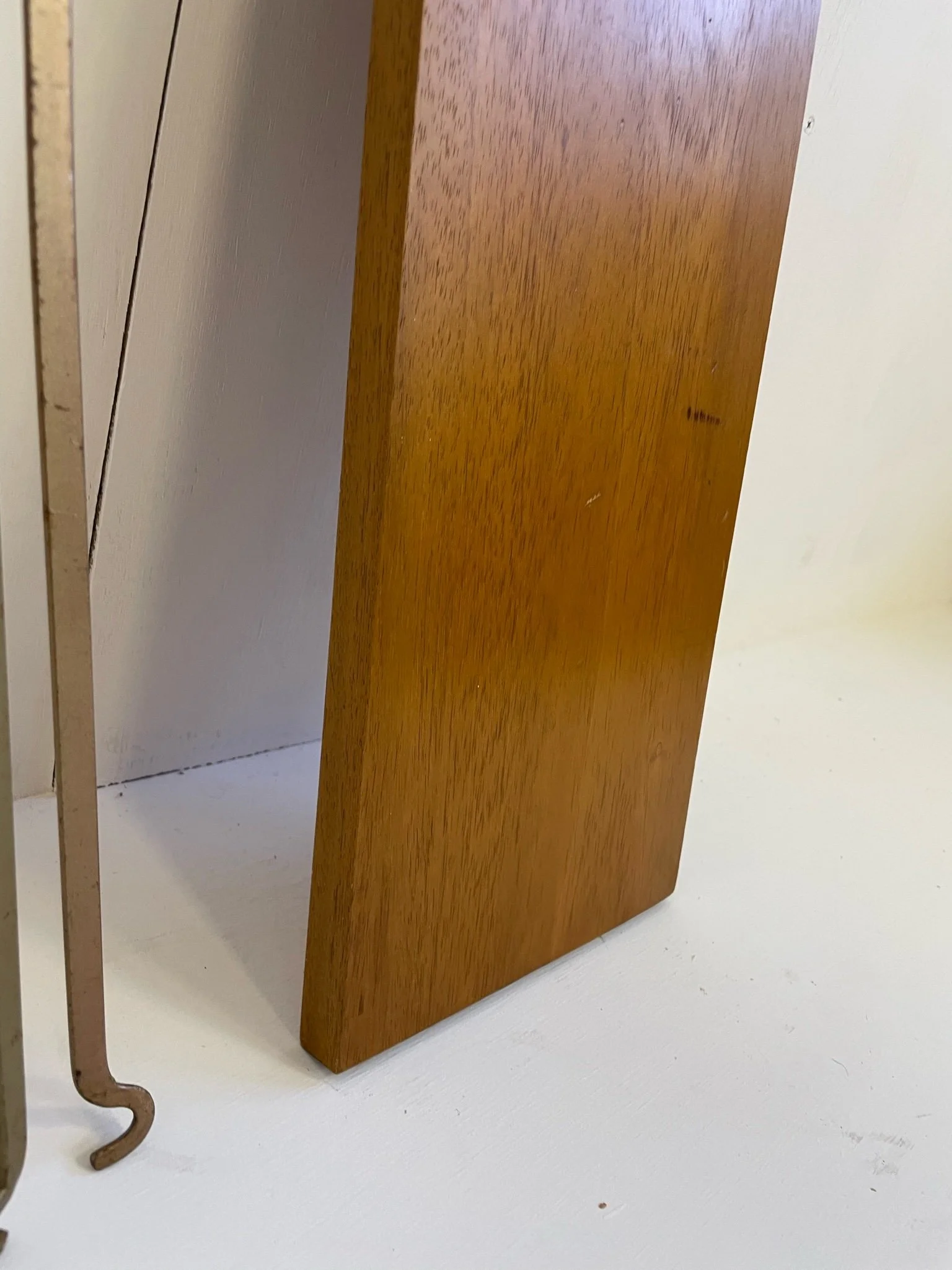 Ladderax — Modern Magpies