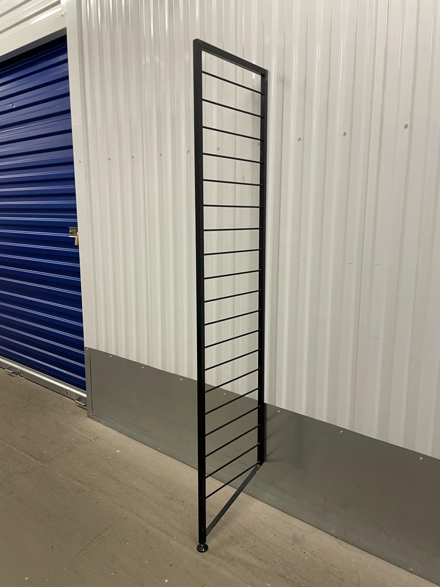 Ladderax — Modern Magpies