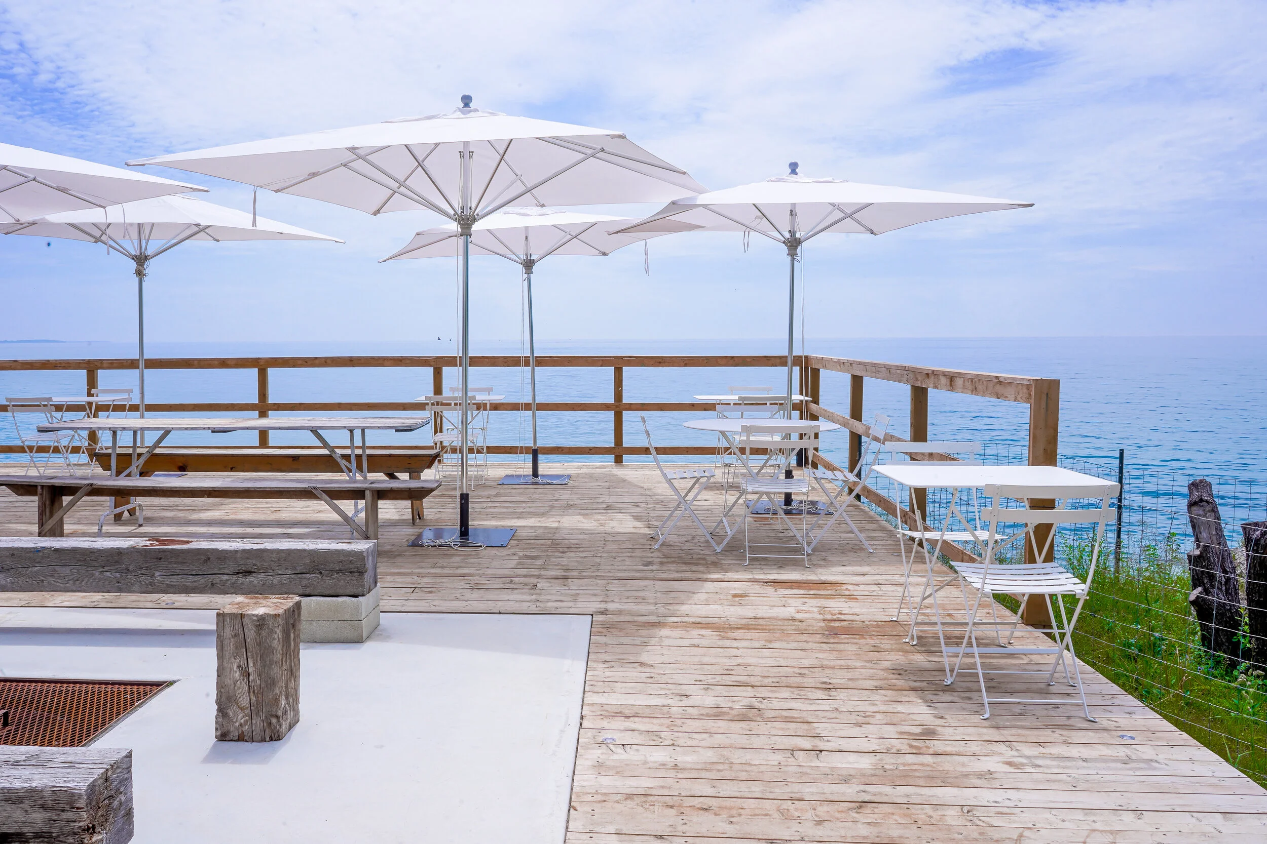 Bedside. Poolside. Fireside. Roadside | Stay at The Lakeside Motel ...