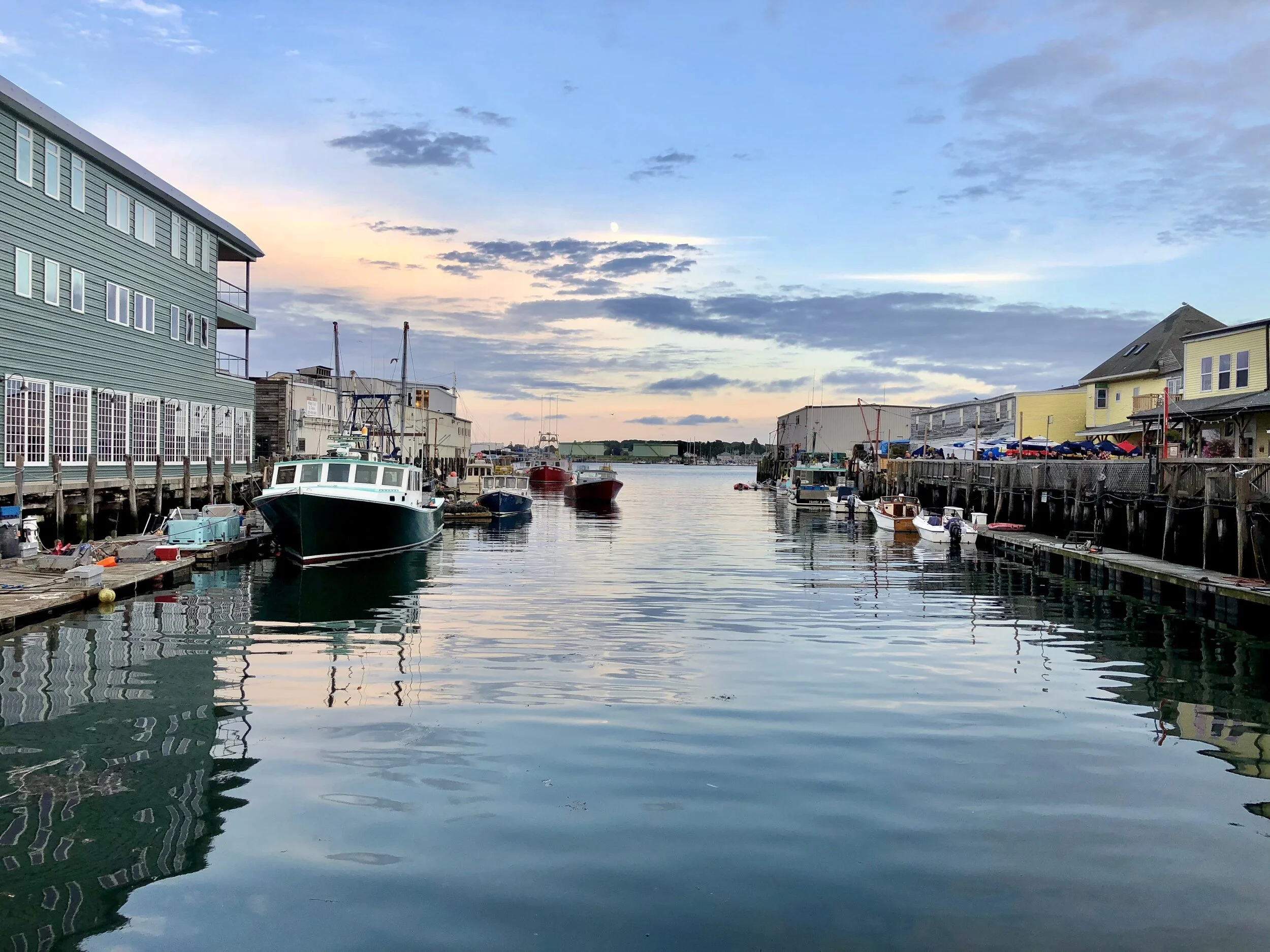 Boone’S Fish House : Boone’s Fish House & Oyster Room – UMOY