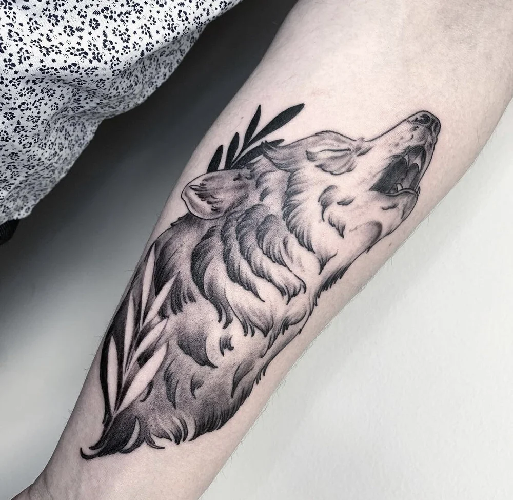 Neo Traditional Wolf Outline