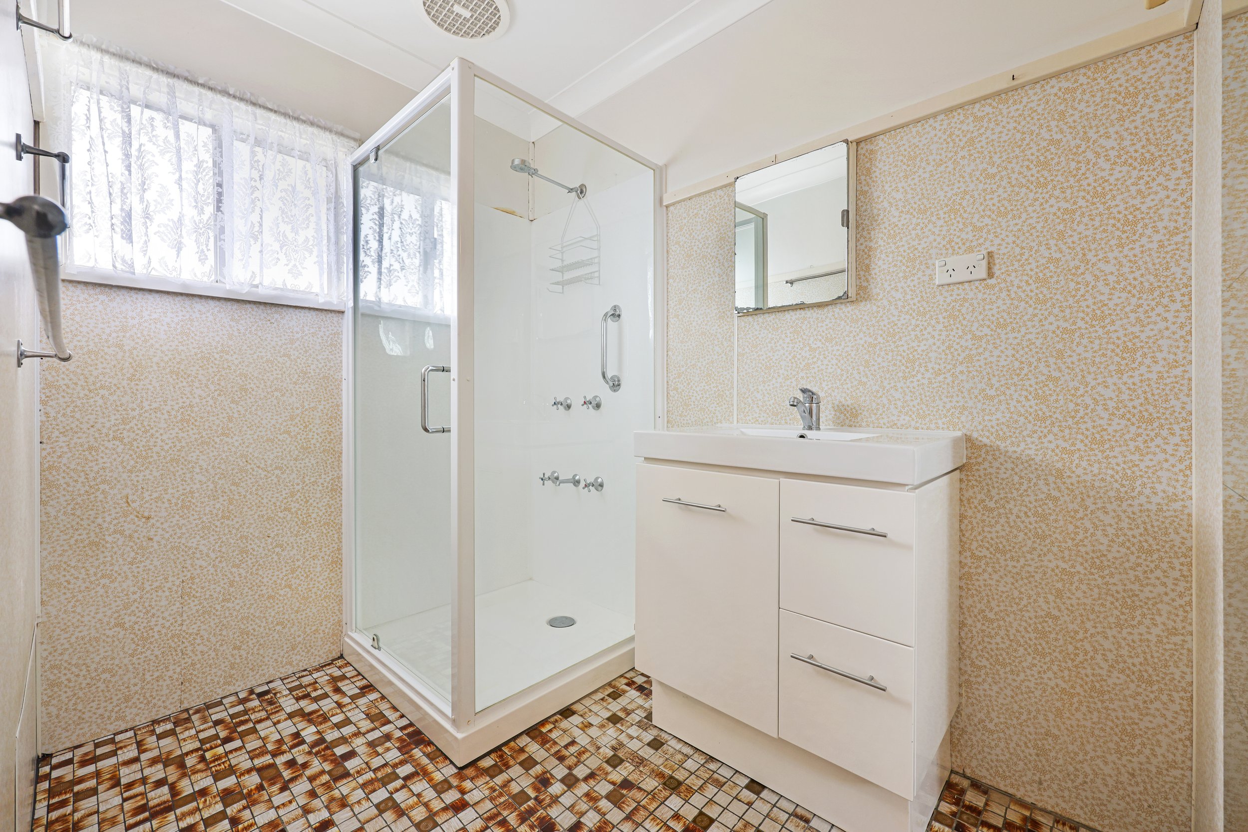 5 LOCKREY DETAILS — Purtle Plevey