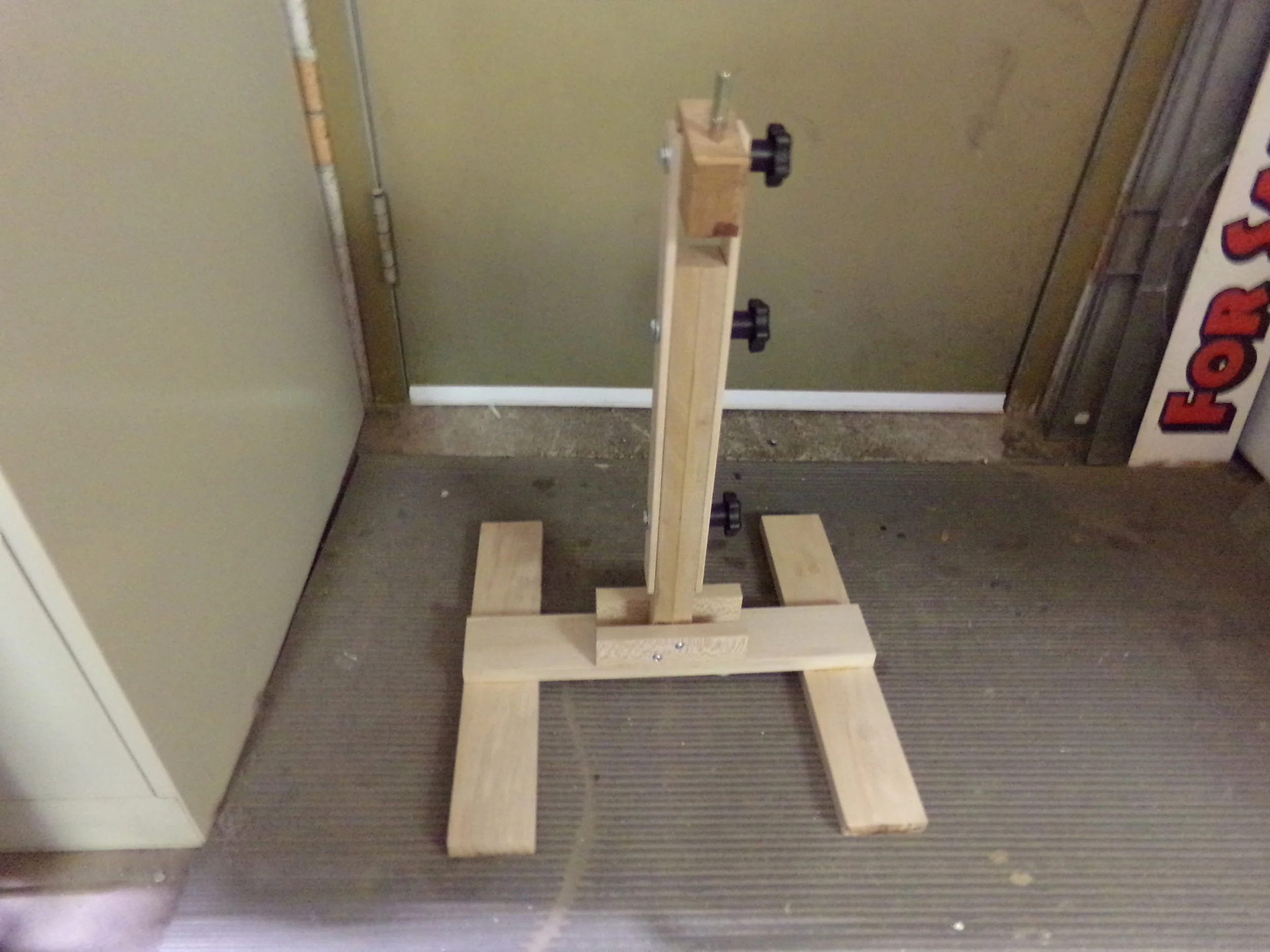 Frames & Floor Stands — Ault's Rug Hooking Equipment Co.