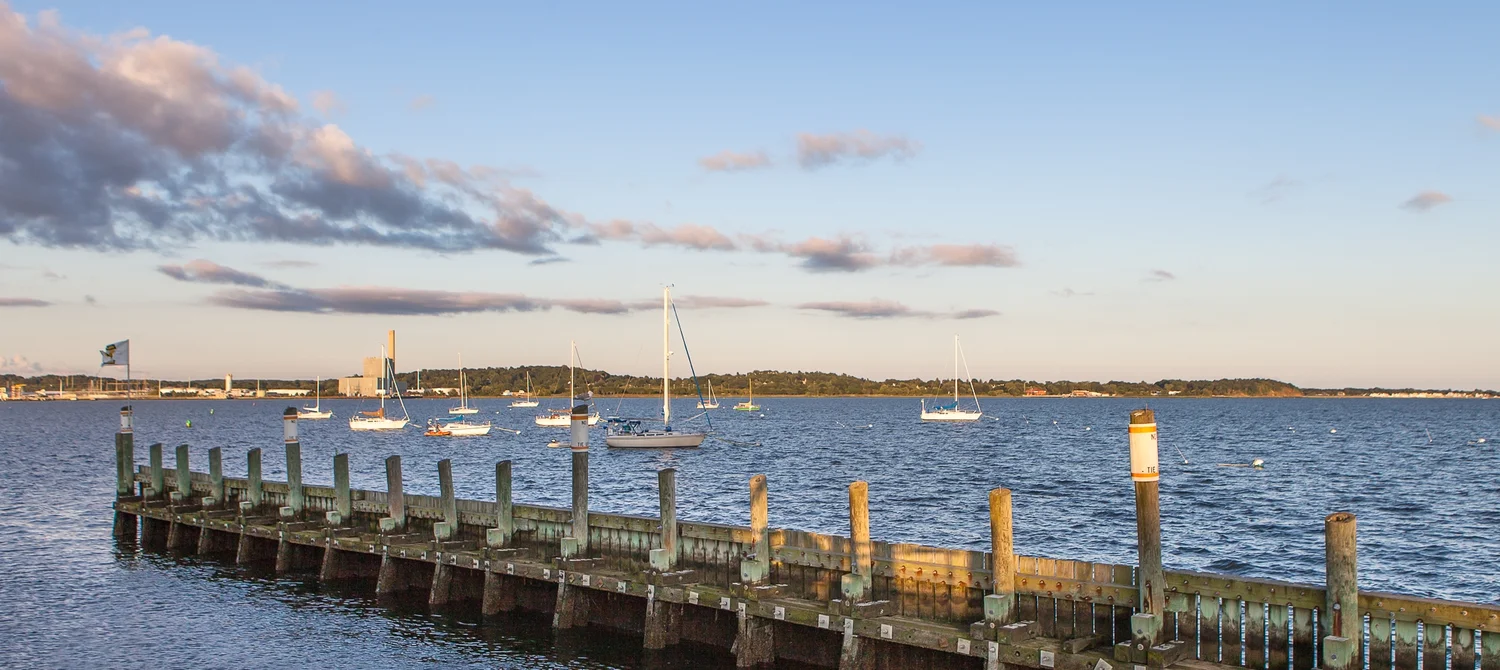 VISIT — Shell & Bones Oyster Bar and Grill
