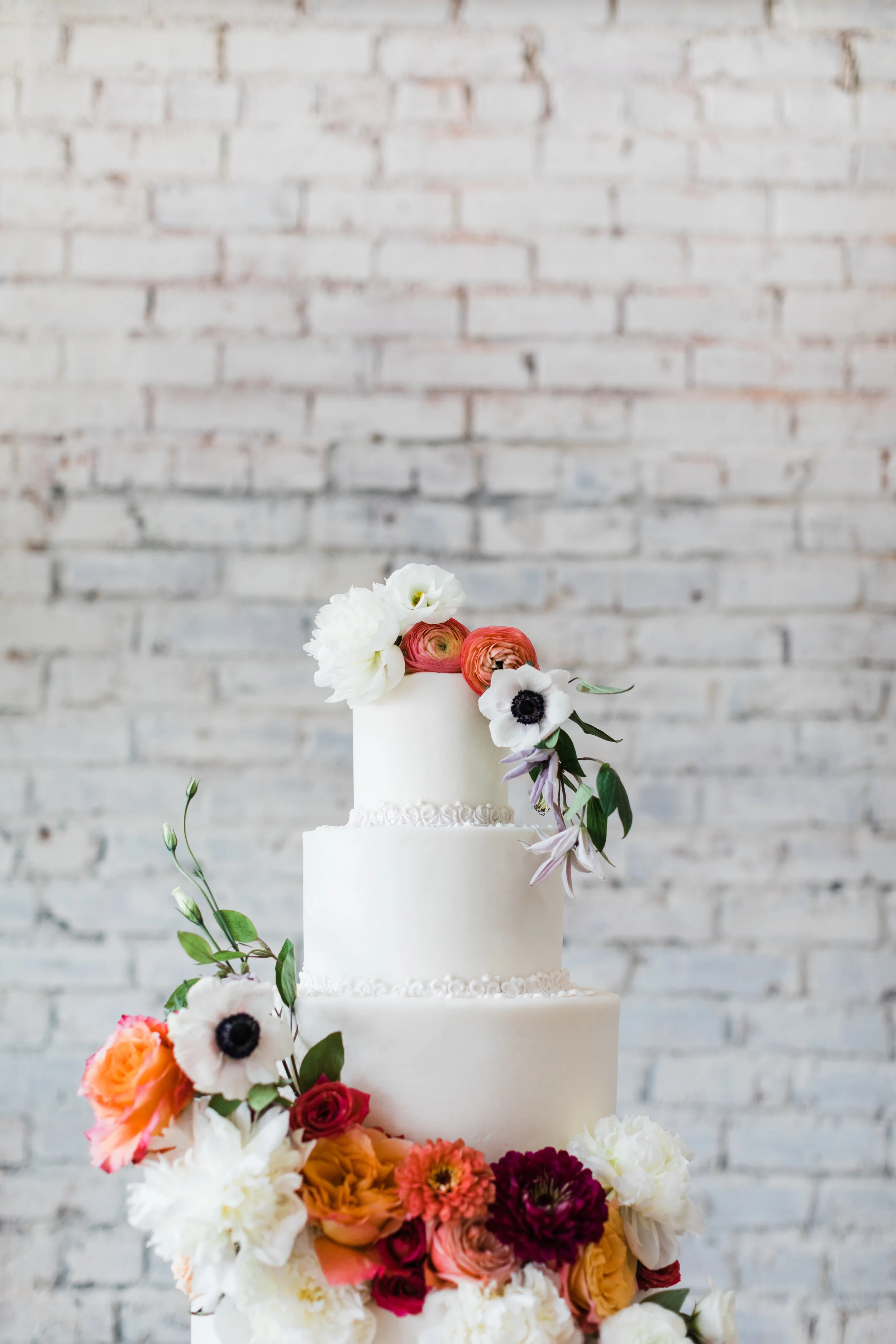 Rich Summer Colors at The Abbott — Good Earth Floral Design Studio