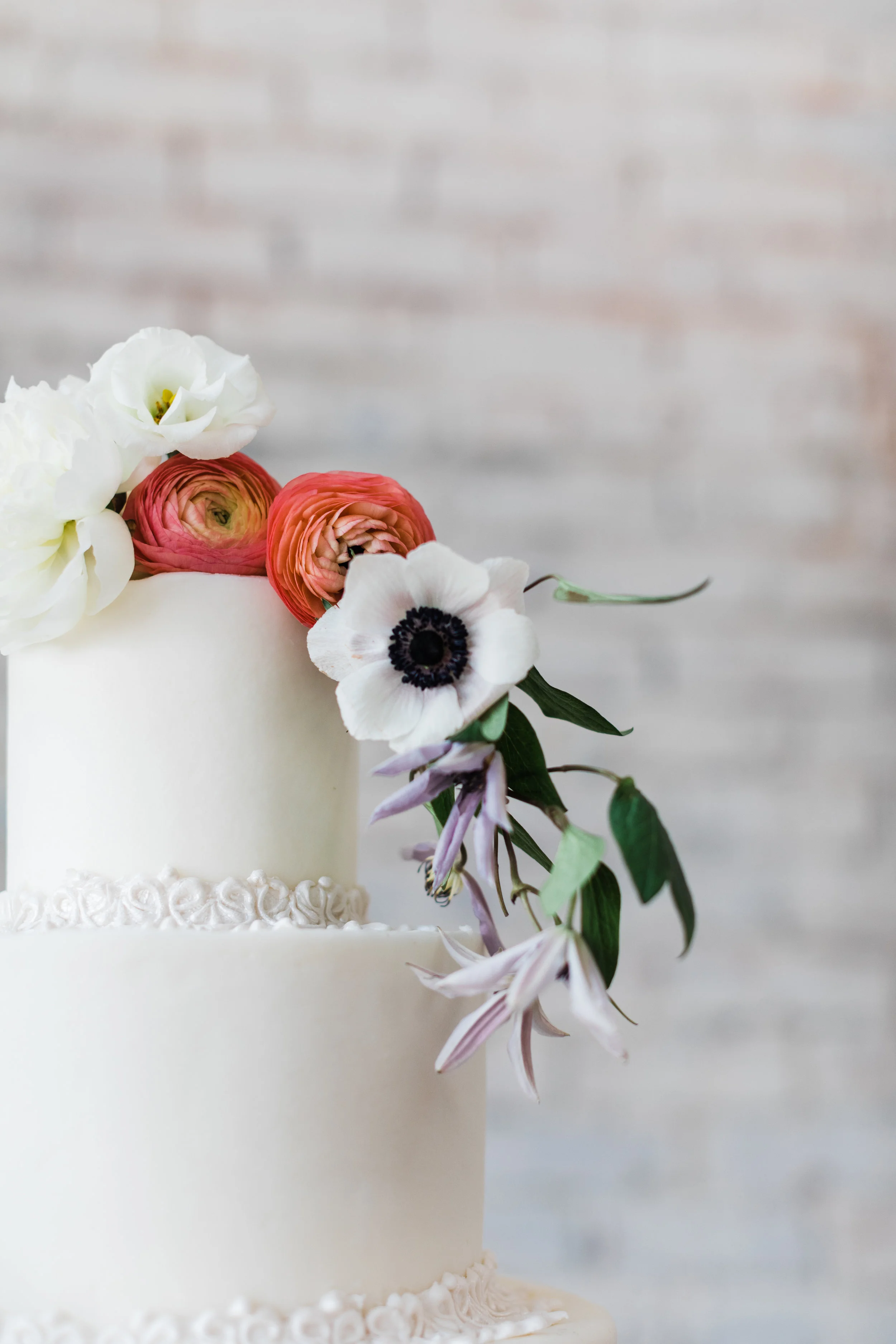 Rich Summer Colors at The Abbott — Good Earth Floral Design Studio