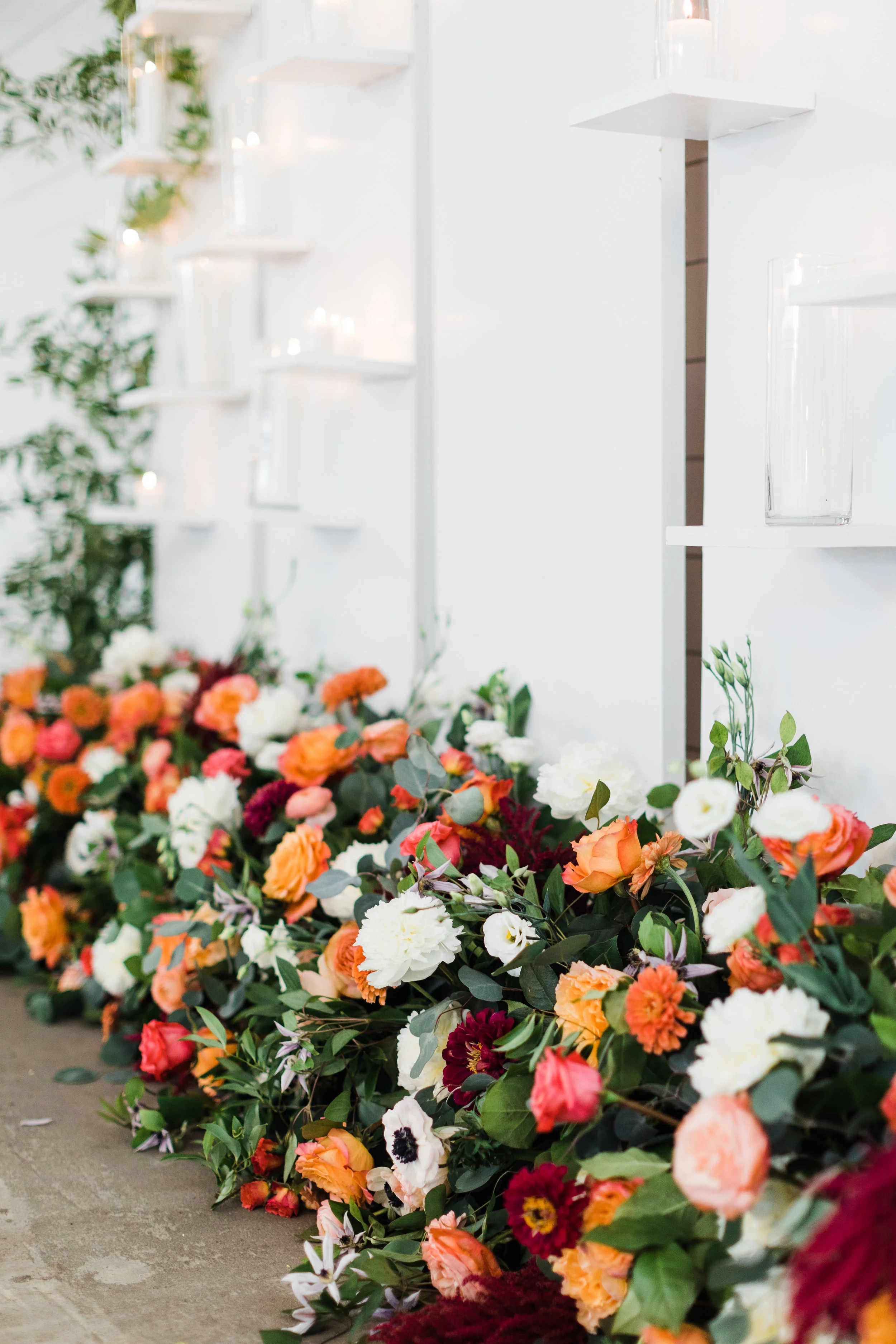Rich Summer Colors at The Abbott — Good Earth Floral Design Studio