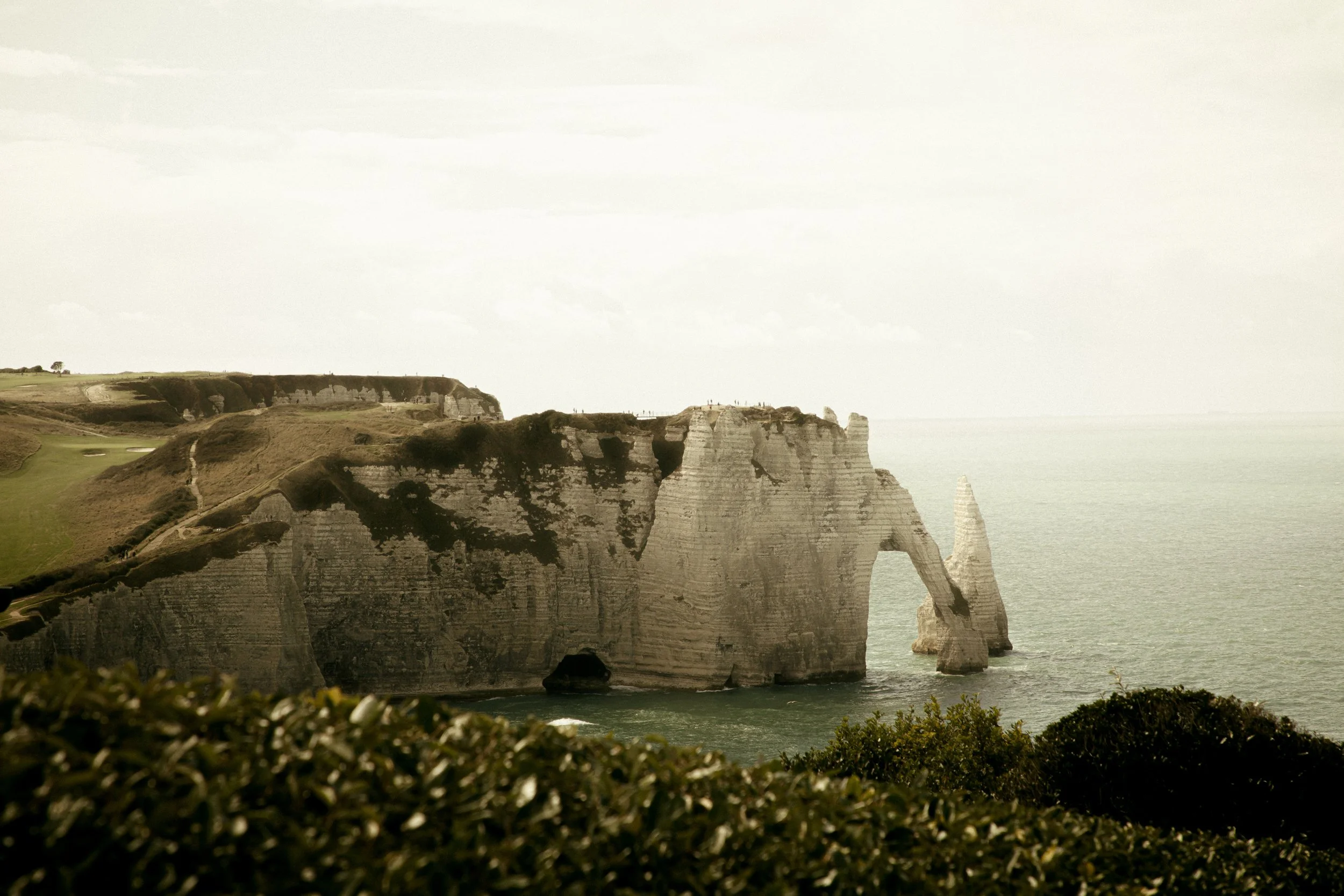 The Normandy Travel Guide: Honfleur, Etretat, Deauville and Trouville ...