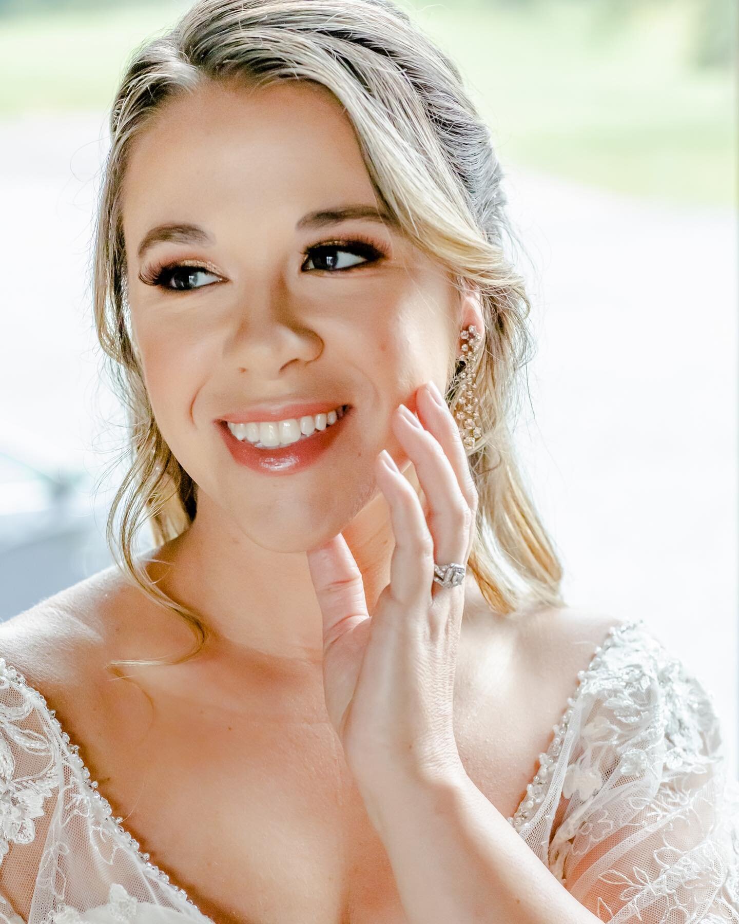 Sandra Makeup Artistry: Hair & Makeup