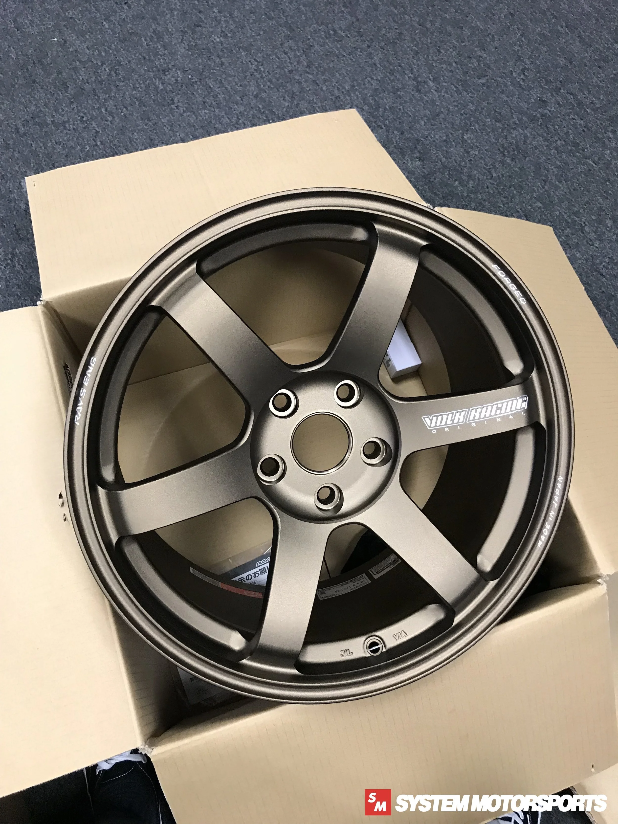 Rays VOLK TE37 Saga - Face-4 Concave (18x9.5 +33 5x120) - Freshly ...