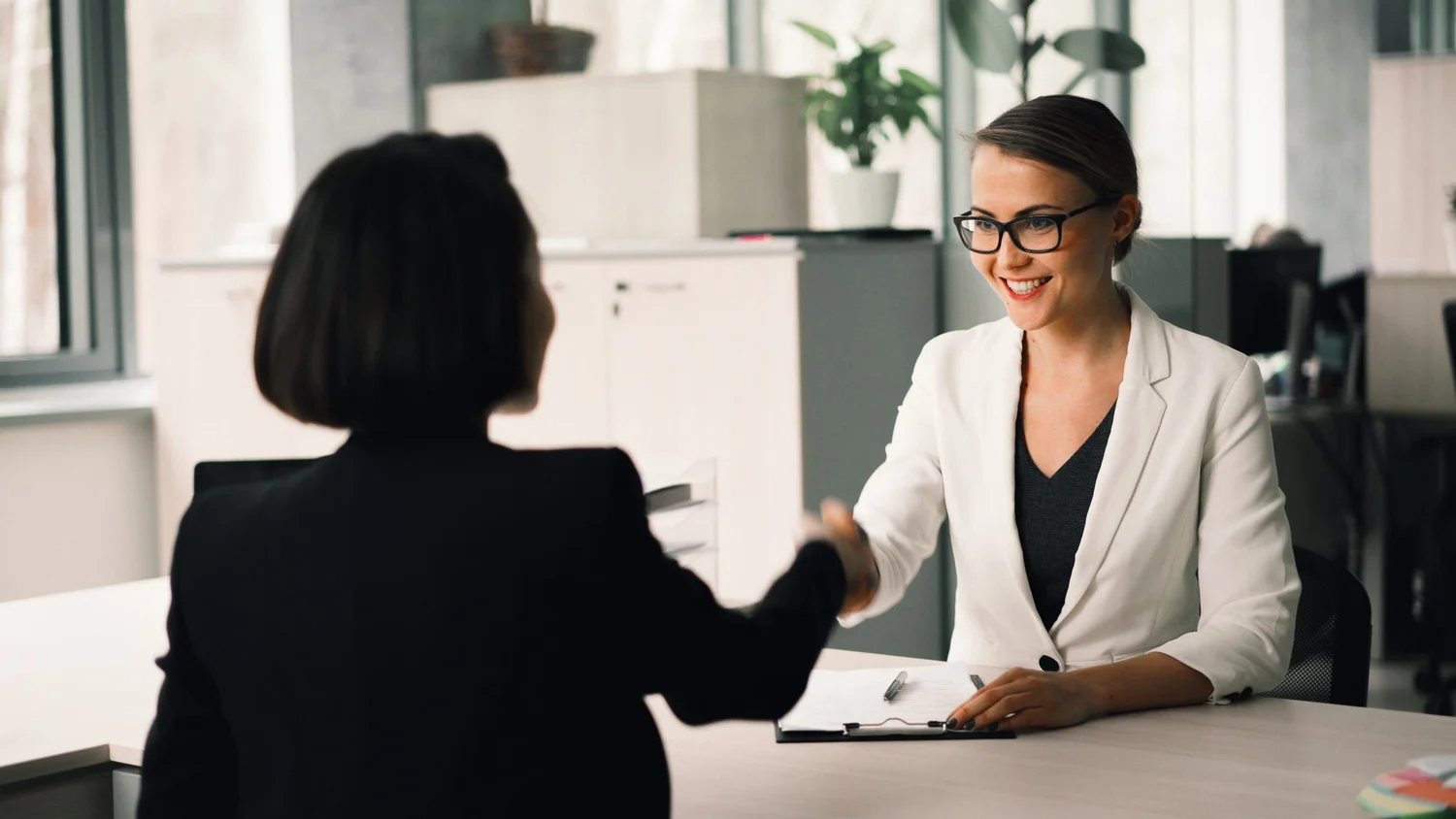 Closing an Interview with Confidence — Catholic Women in Business