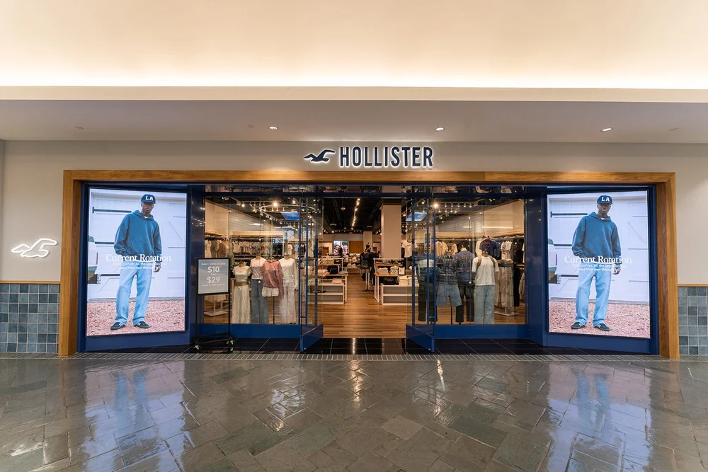 Hollister — Lakeside Shopping