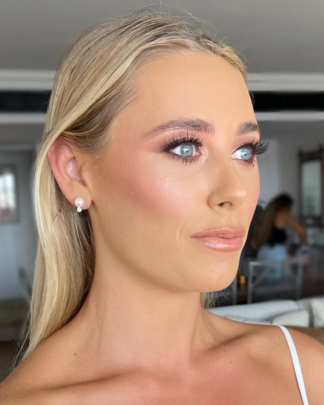 Kellsie Bain Makeup - Destination Makeup Artist