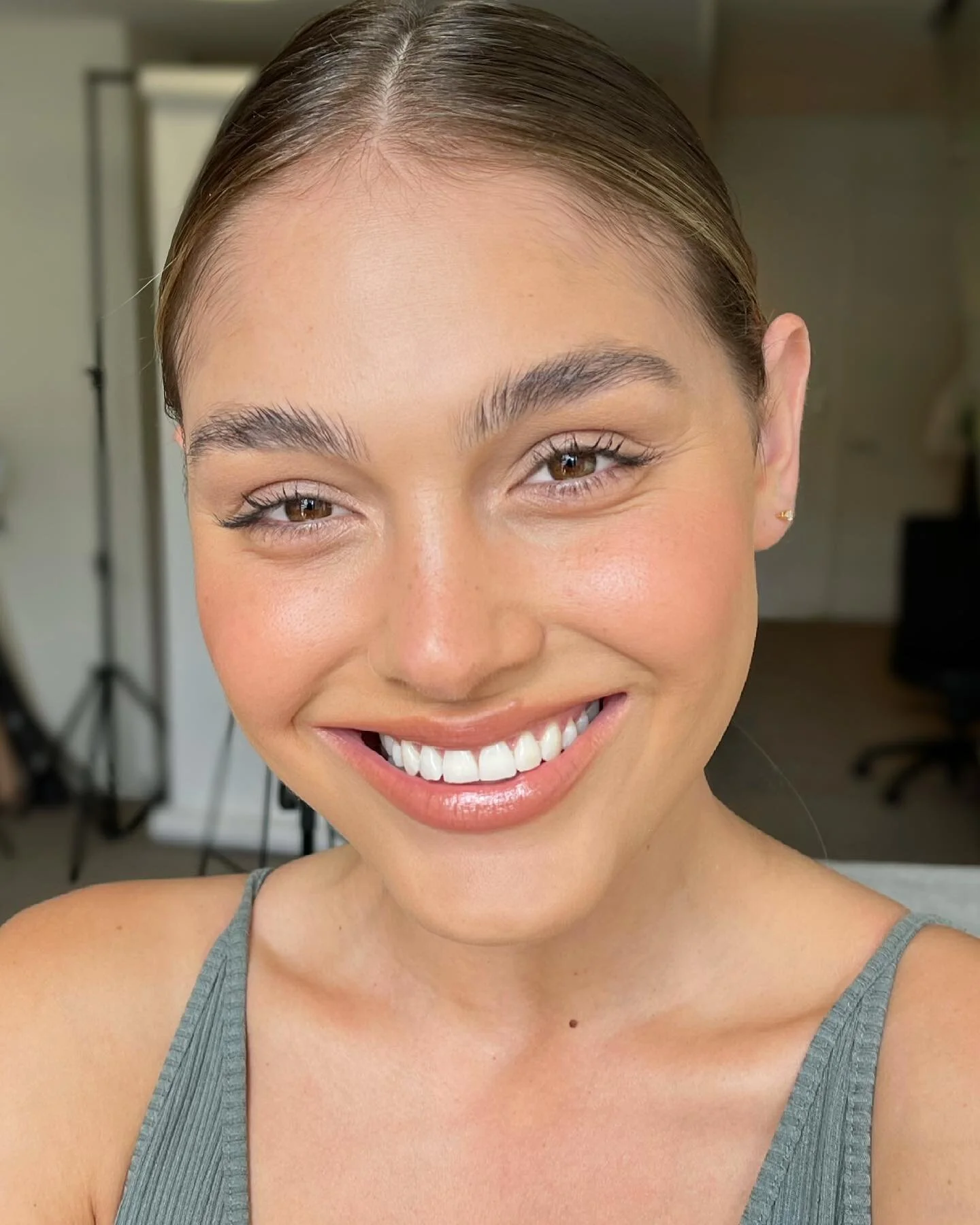 Kellsie Bain Makeup - Destination Makeup Artist