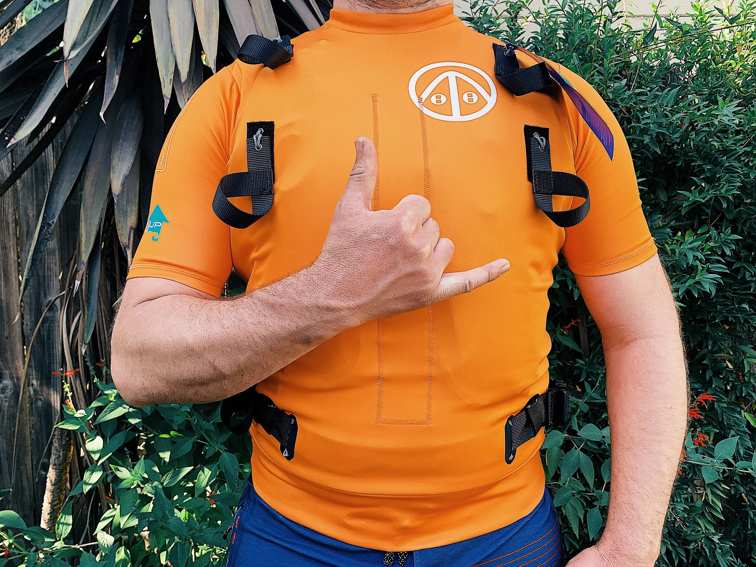 Webshop for big wave surfing stuff - inflation vests, leashes, Co2 ...