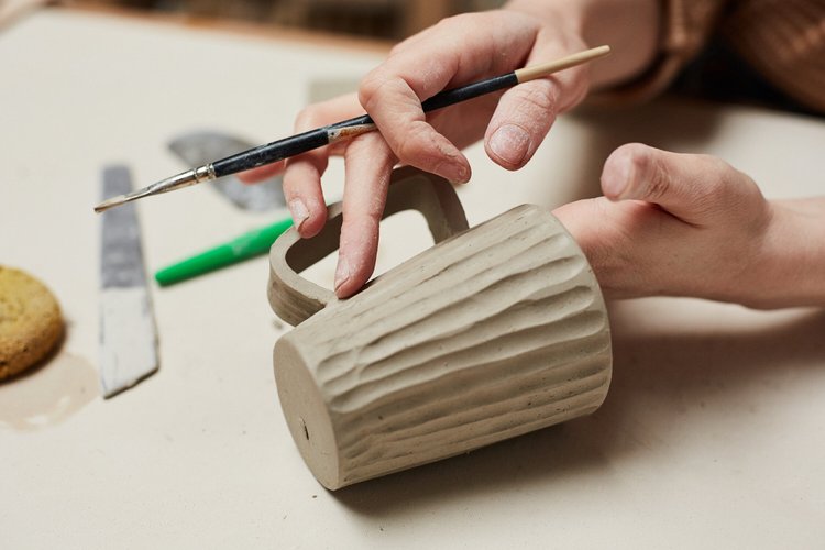 Hand / Thrown Studio