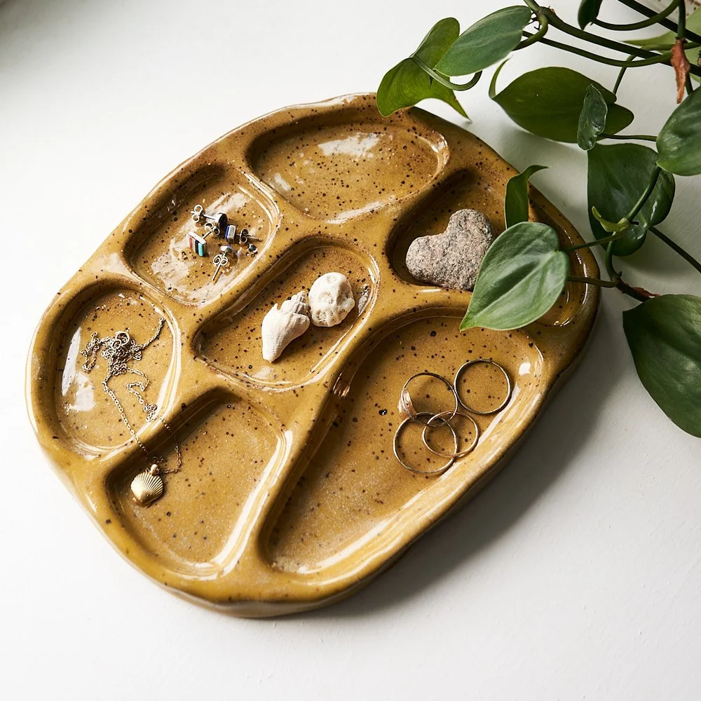 Hand / Thrown Ceramics Studio