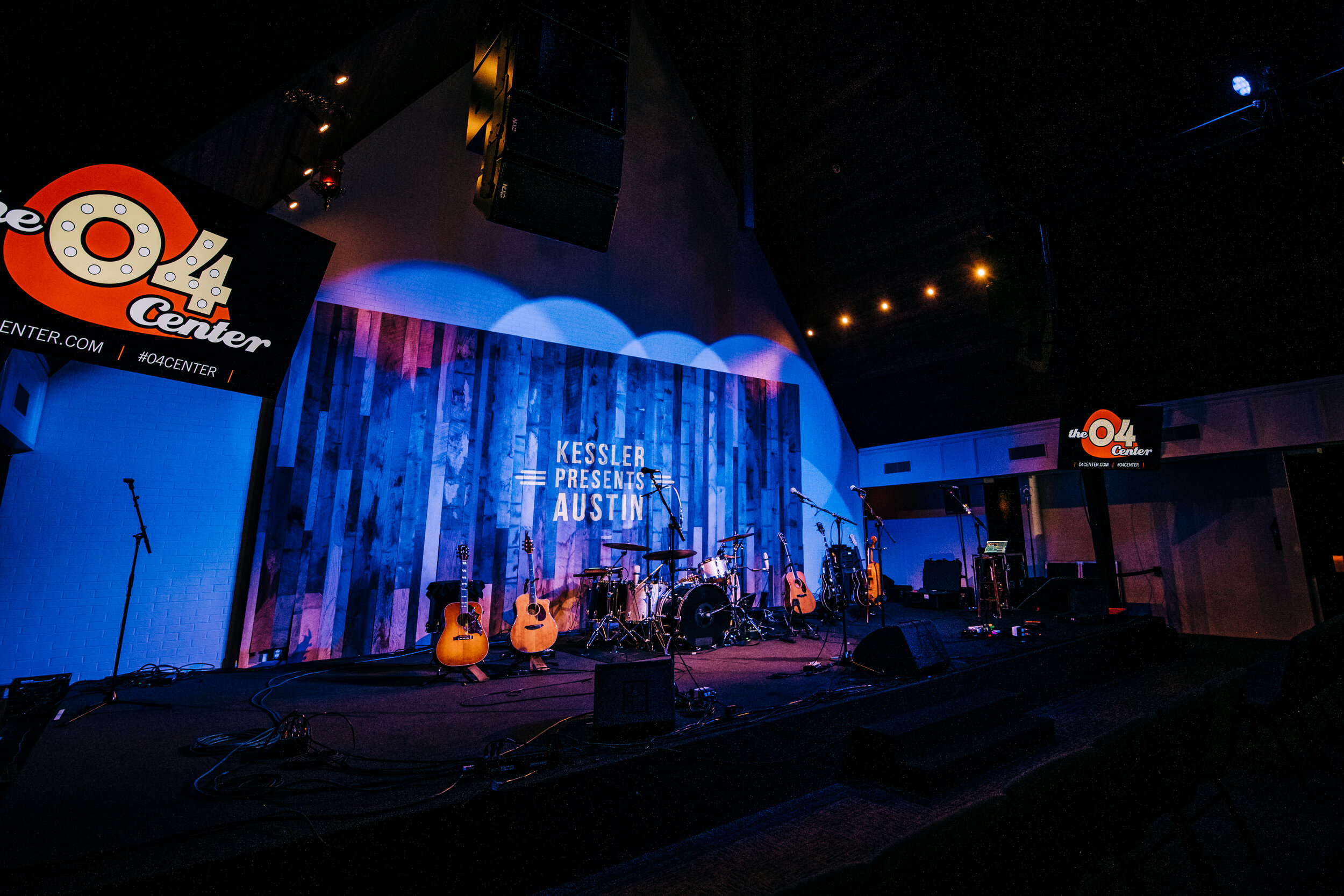 PHOTOS — THE 04 CENTER