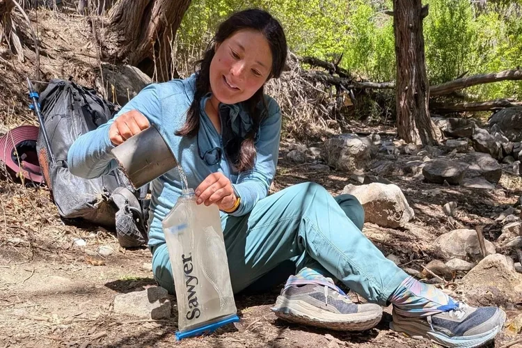 Sawyer Squeeze Water Filter Review (Tested)