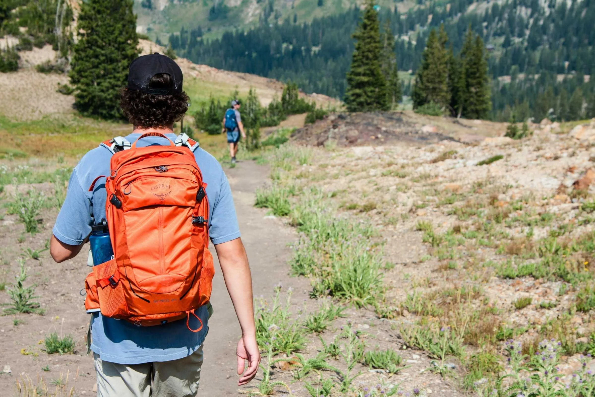 8 Best Day Hiking Backpacks (Tested & Reviewed)