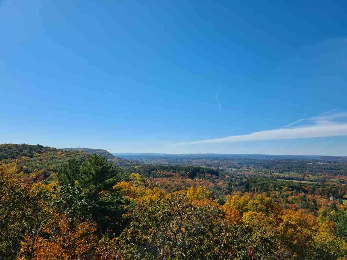Hiking and Thru-hiking Guide to the New England Trail (NET)