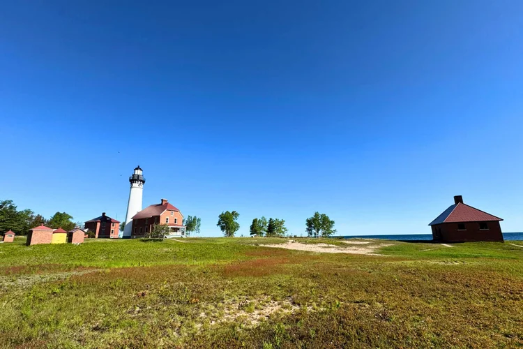 Pictured Rocks Lakeshore Trail Hiking, Backpacking, and Trail Running Guide