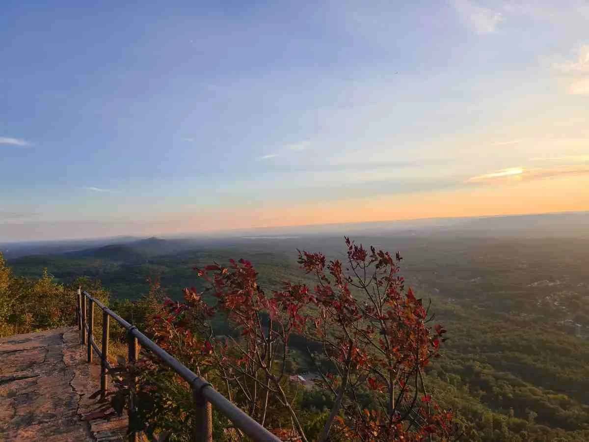 Hiking and Thru-hiking Guide to the New England Trail (NET)