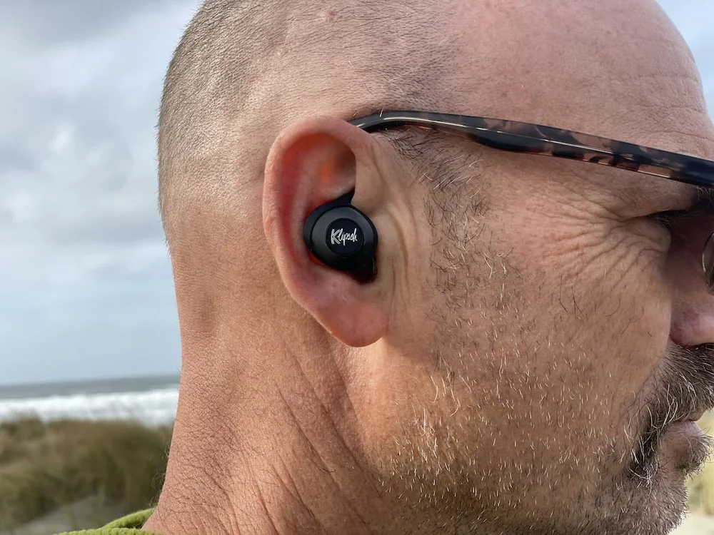 Best Bluetooth Headphones and Earbuds for Outdoor Activities of 2023