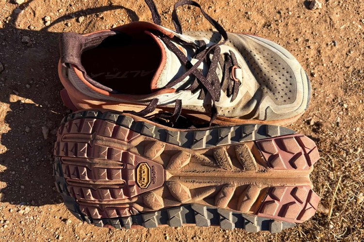Long-term, in-depth Altra Olympus 6 Trail Running Shoes Review (Tested)