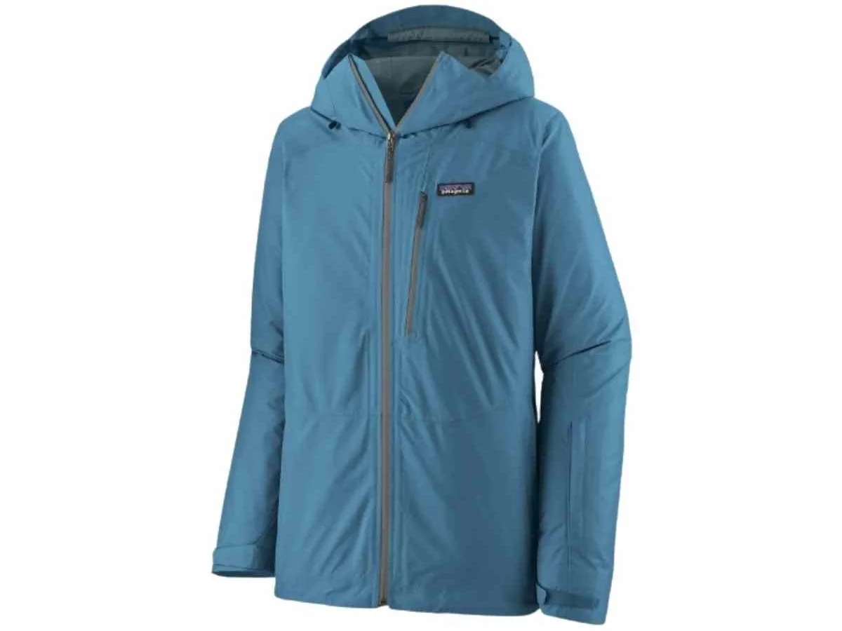 What to Wear Skiing: A Beginner's Guide to Ski Clothing