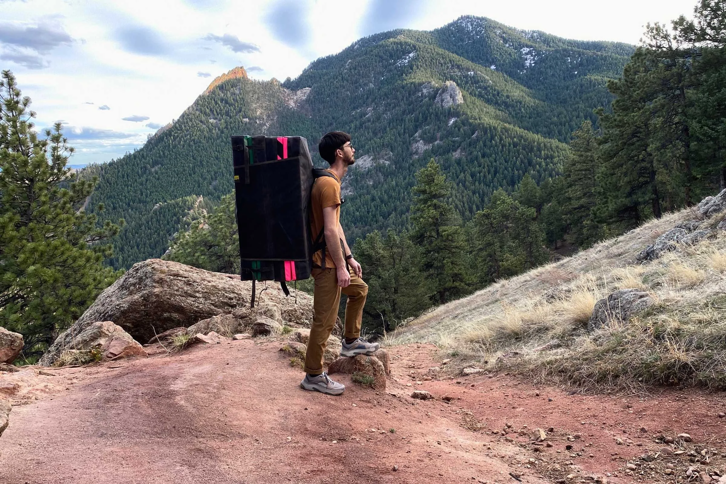 Best Bouldering Crash Pads of 2026 (Tested & Reviewed)