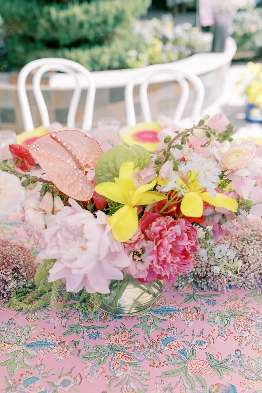 Floral Cocktails: The Must-Have Bar Trend for 2025 — Mobile Mixologist
