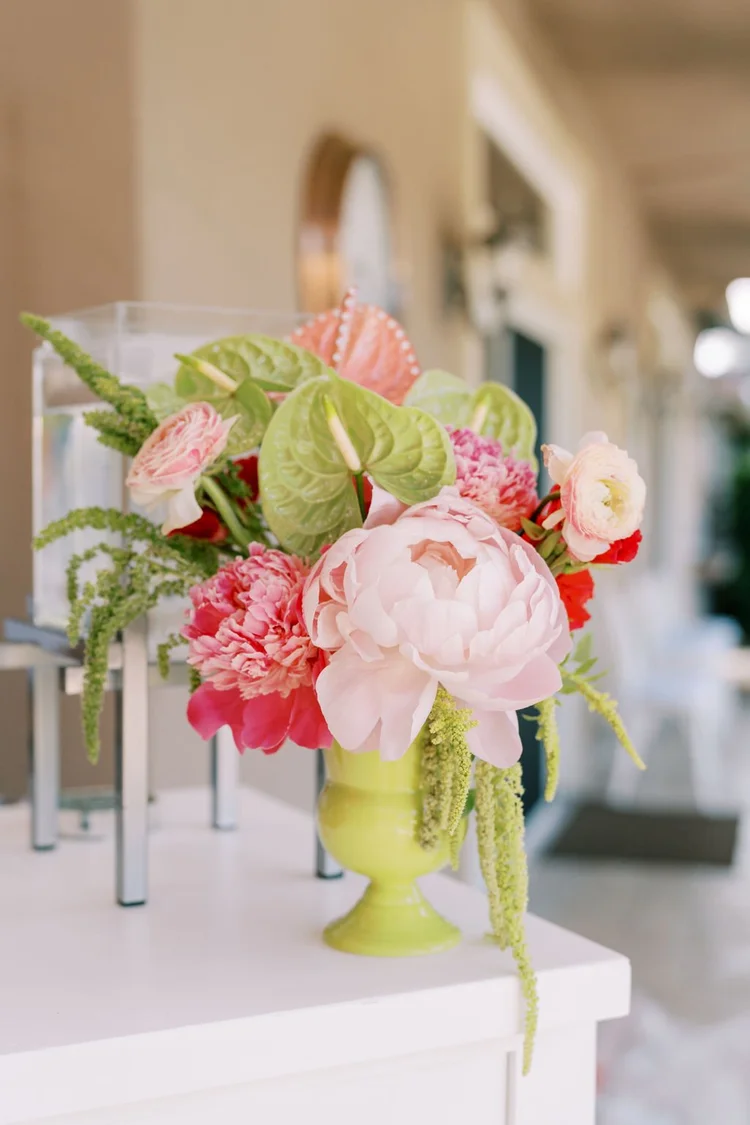 Floral Cocktails: The Must-Have Bar Trend for 2025 — Mobile Mixologist