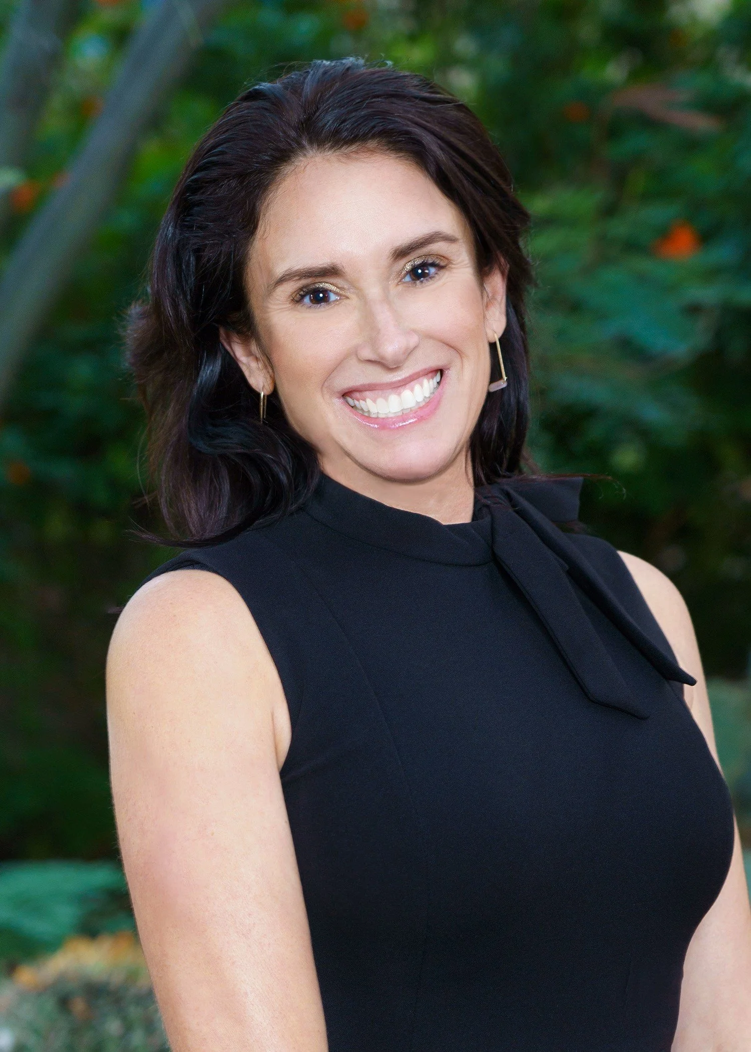 Angie Fernandez — Meridian Wealth Management, LLC.