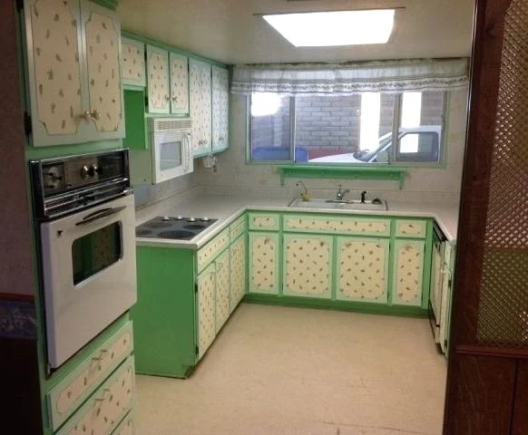 Ugly Kitchen Contest - photo submission solicitation – Kitchen Refresh