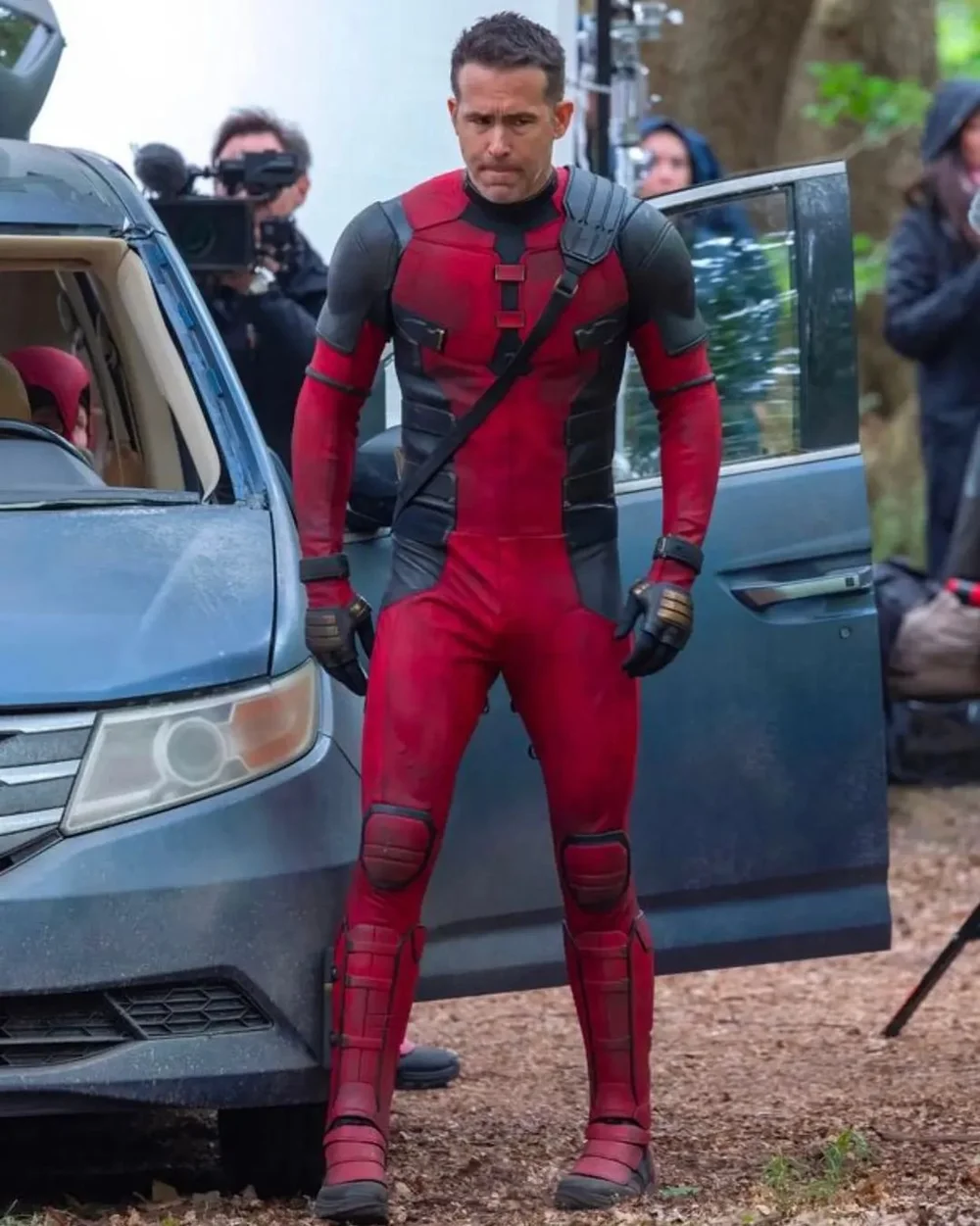 First Look at Ryan Reynolds In New Deadpool 3 Costume — The Comic Book Cast