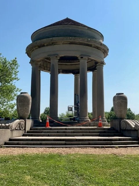 Tempietto Columns