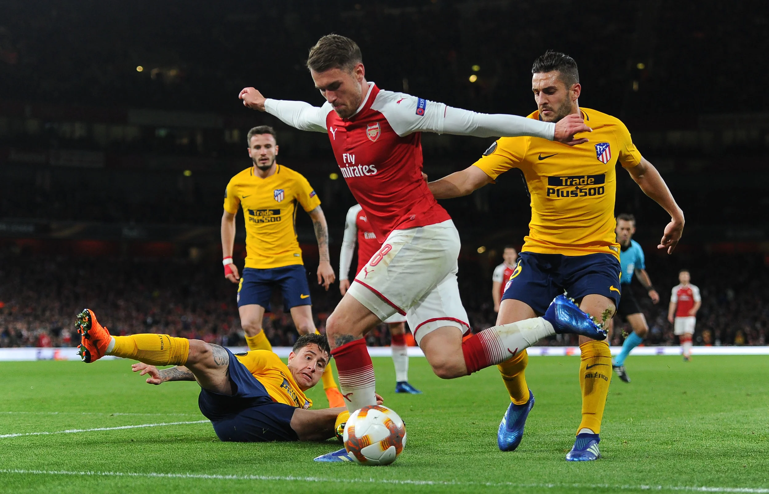 men's football — Hat Lander