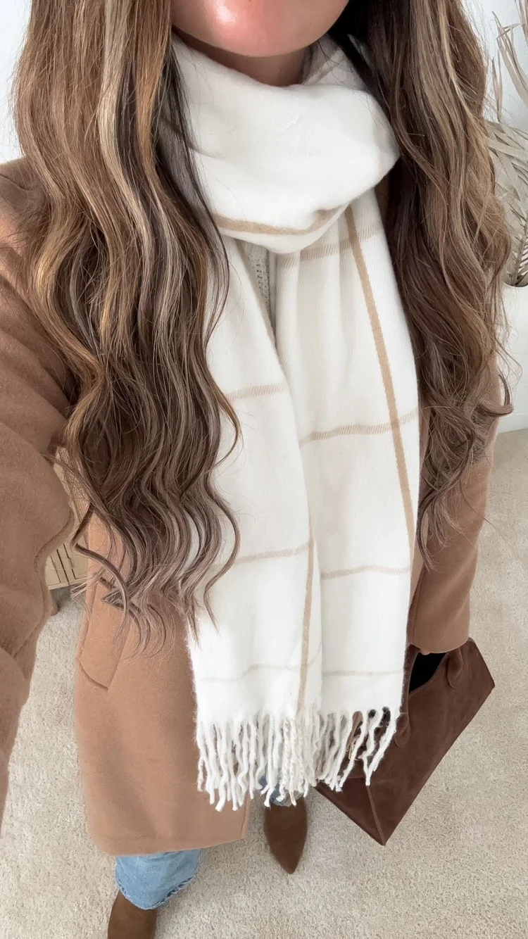 Stylish Ways to Wear a Scarf + Outfit Ideas for Cold Weather