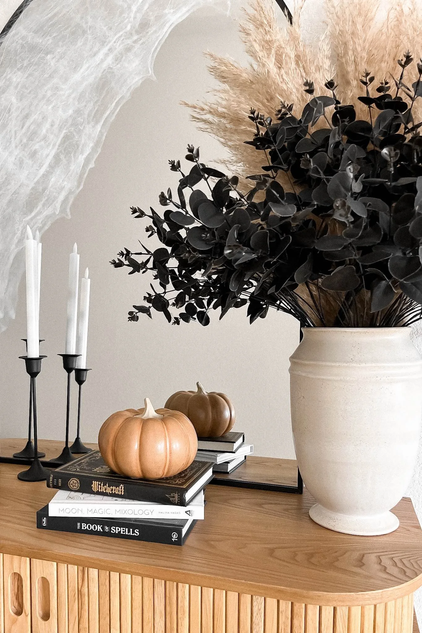 30+ Neutral Halloween Decor Finds for a Spooky Chic Aesthetic