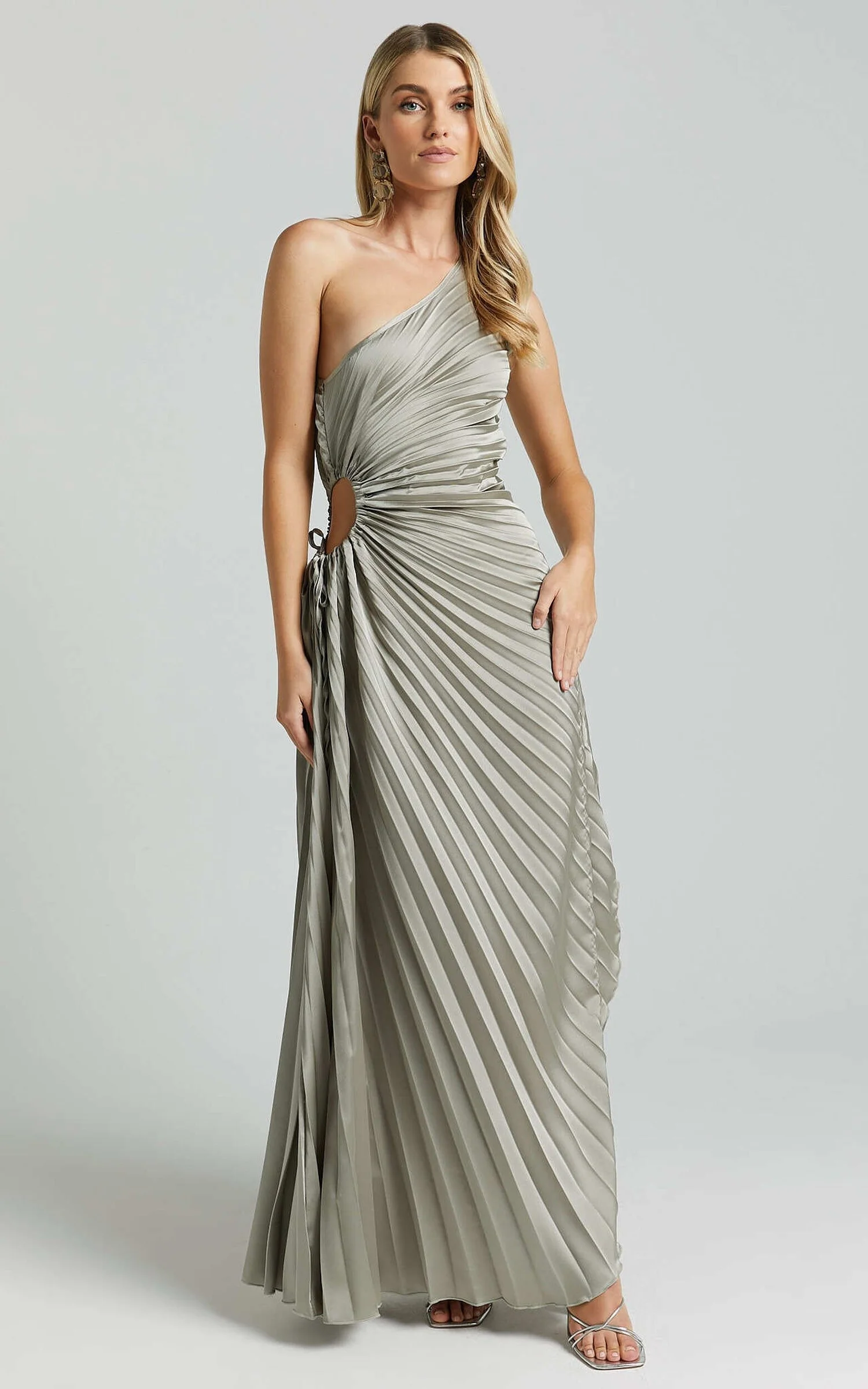 Best-Dressed Guest: What to Wear to a Spring Wedding