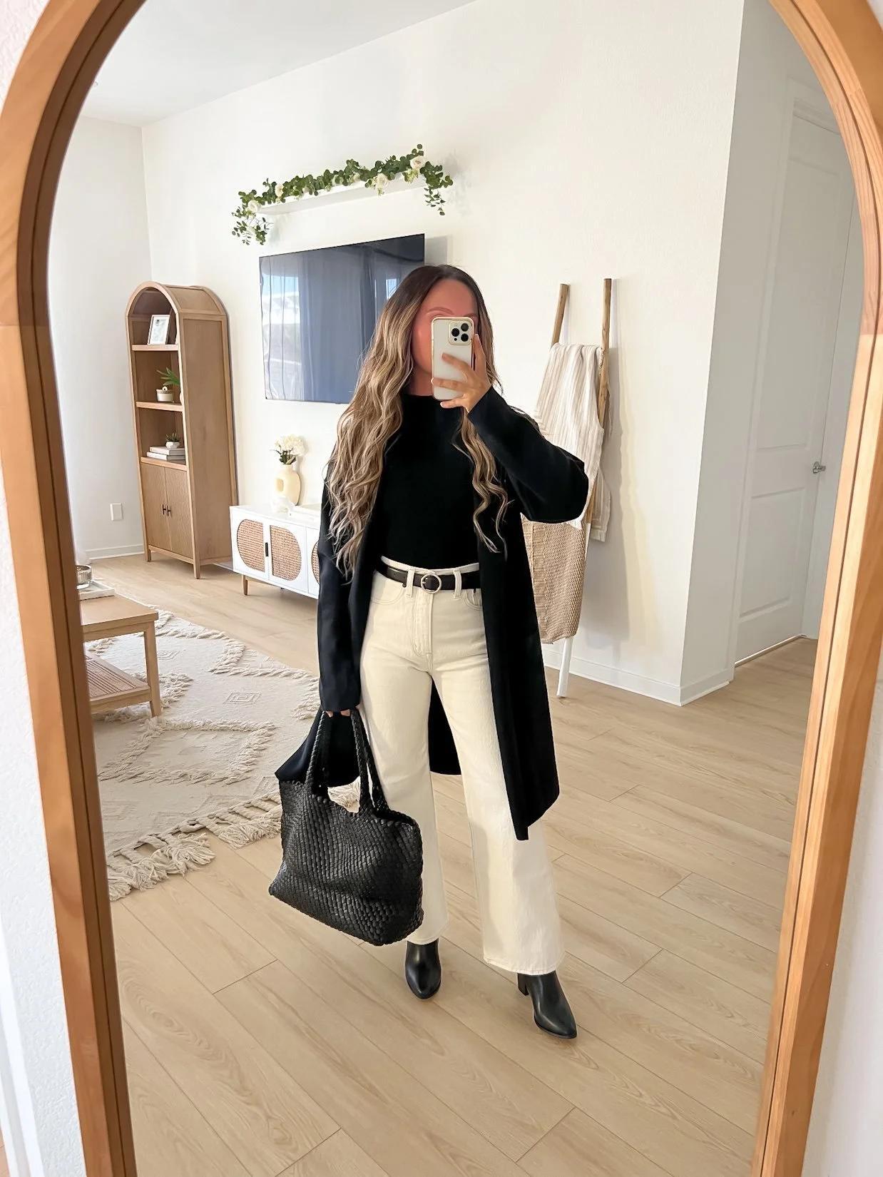 Chic Fall Date Night Outfits to Recreate