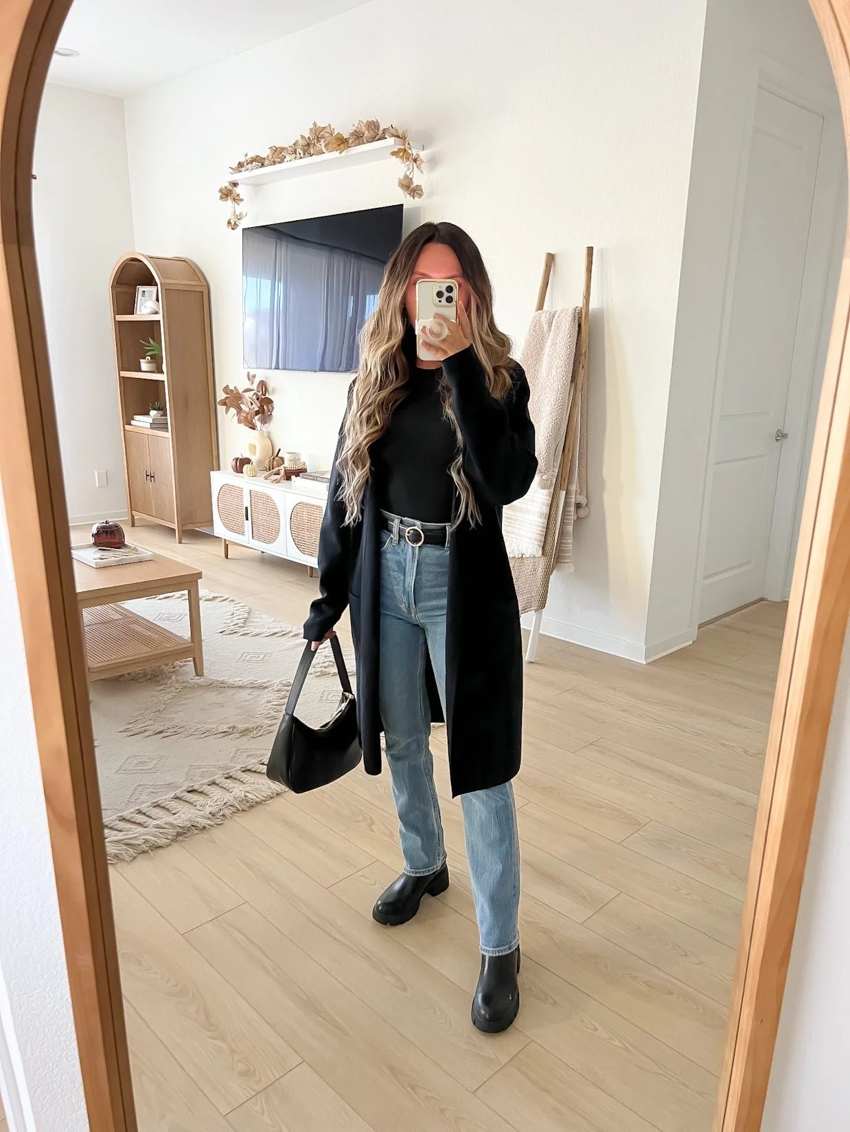 Chelsea Boots Outfits for Fall and Winter