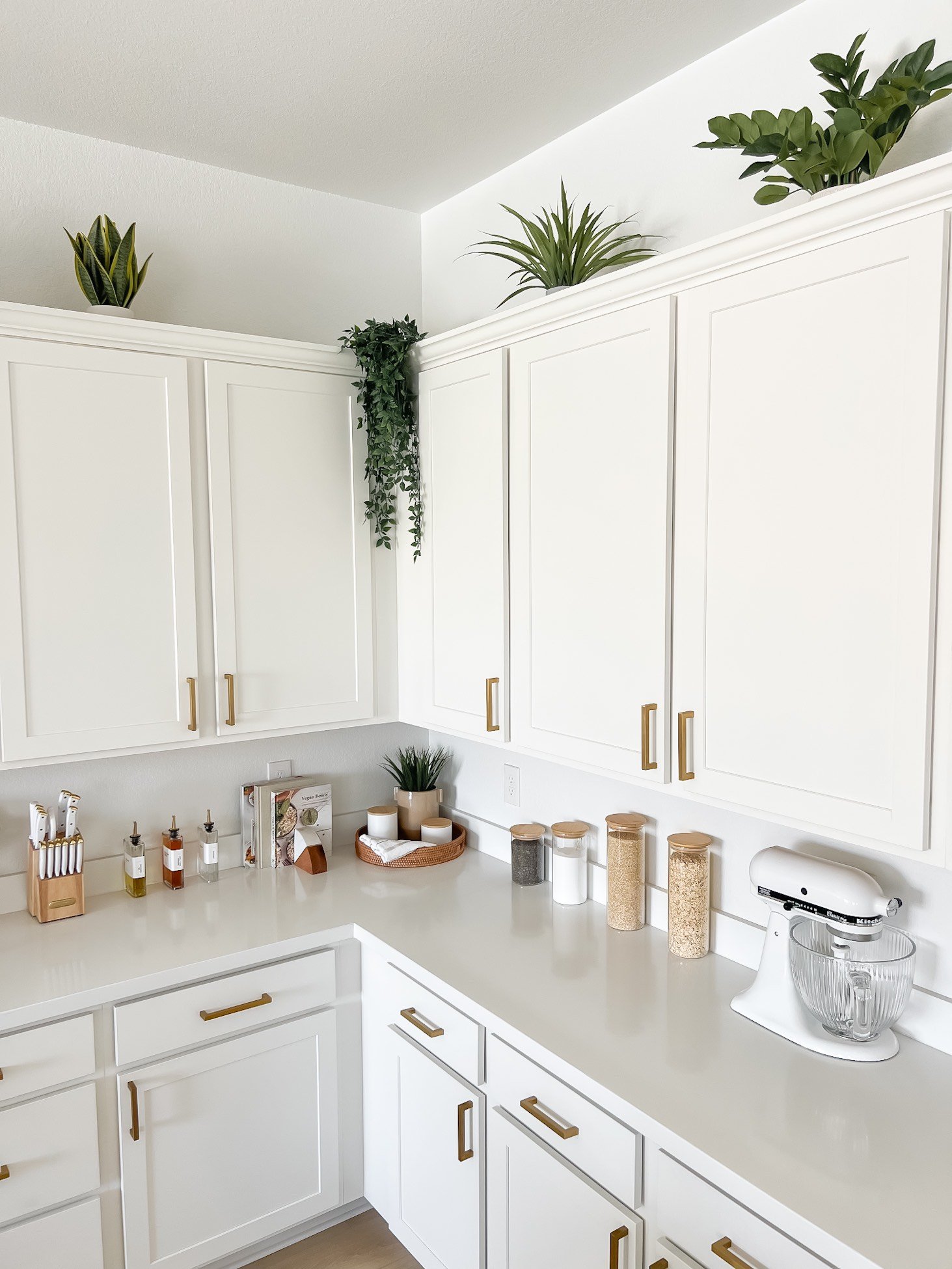 25 Kitchen Counter Decor Ideas That Will Elevate Your Space